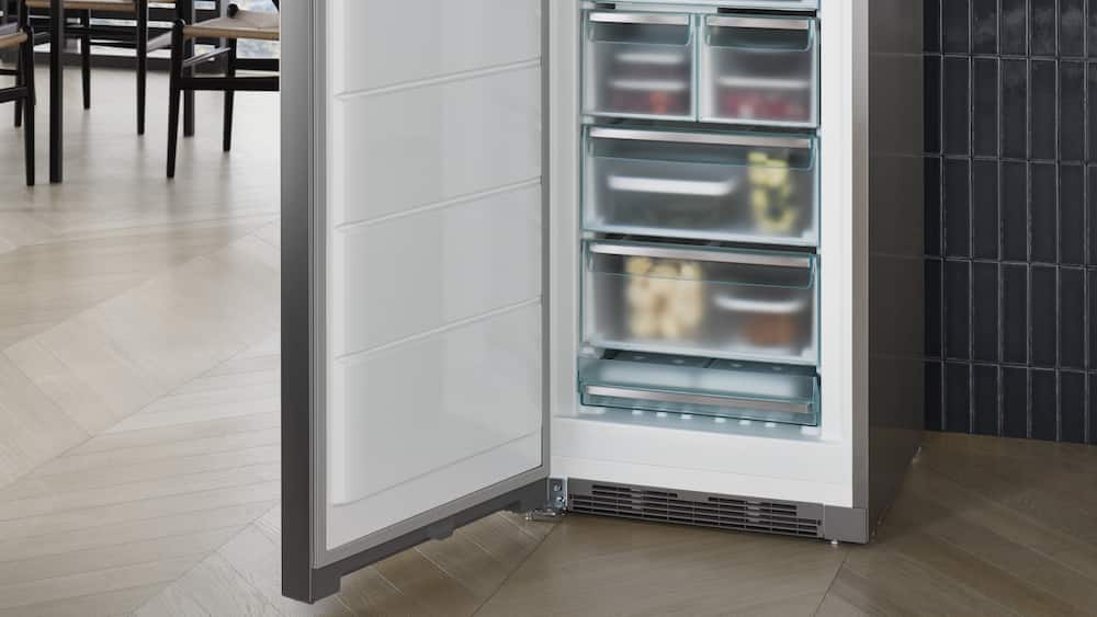 Fridge Freezer Features | Freestanding | Miele