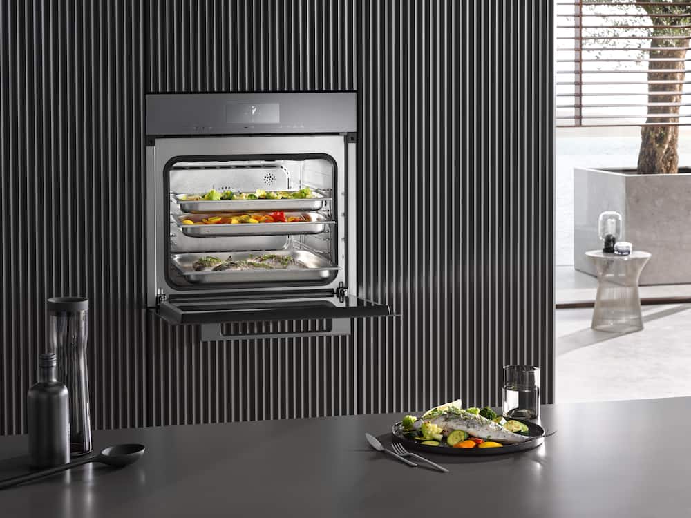 Miele - DGC 7460 HC Pro Edelstahl/CleanSteel – Dampfbackofen